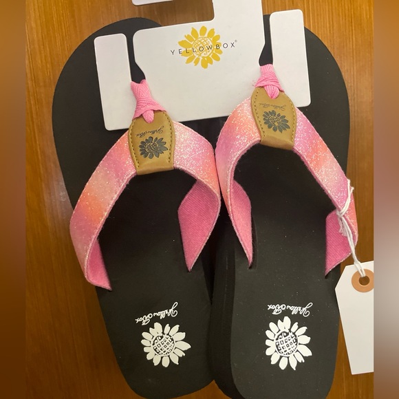 Yellow Box | Shoes | New Yellow Box Pink Glitter Flipflops Sizes 775885 ...